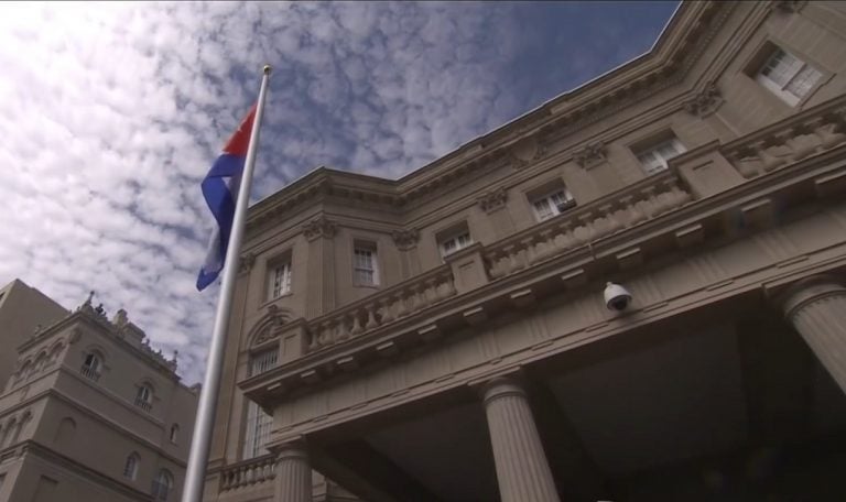 Embajada de Cuba se pronuncia y niega presunta red de influencia en EEUU