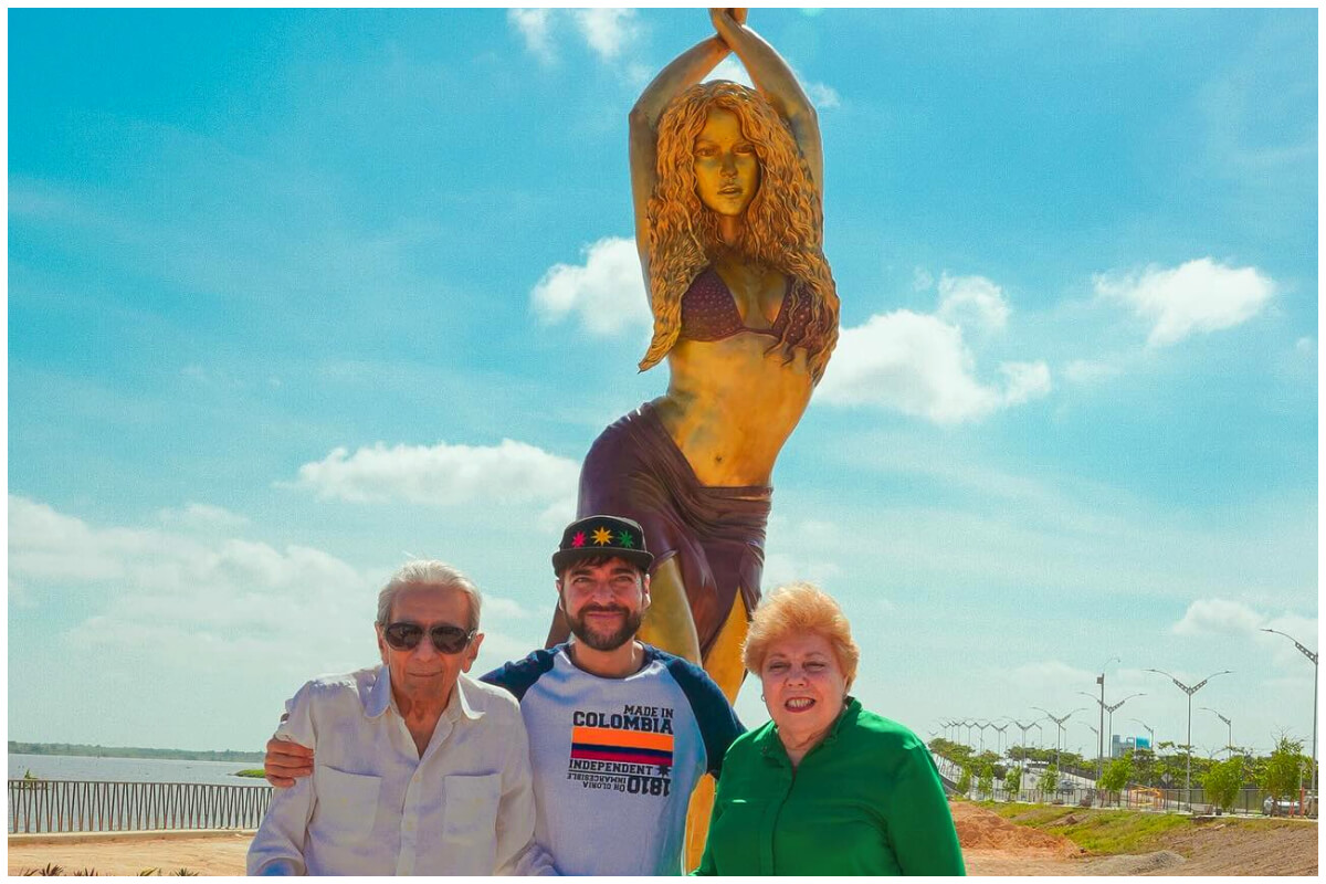 Develan la estatua gigante de Shakira en Barranquilla: “Es demasiado”