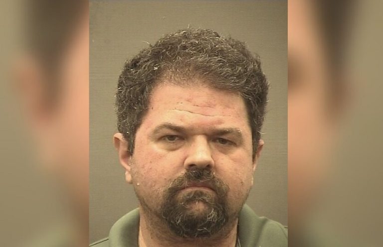 Empleado del Departamento de Estado de EEUU es condenado por espionaje